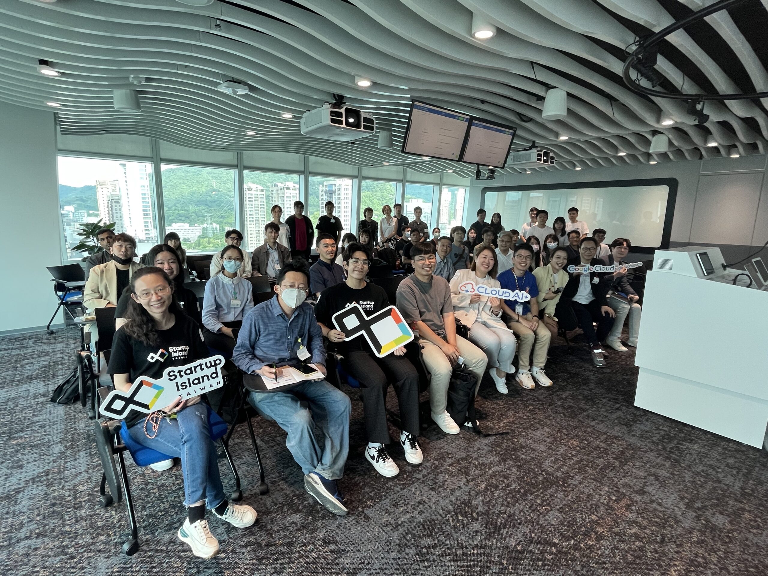 cacaFly 雲端智能中心 x Startup Island TAIWAN 聯手與 Google Cloud 合作，擴展新創團隊無限可能 ...